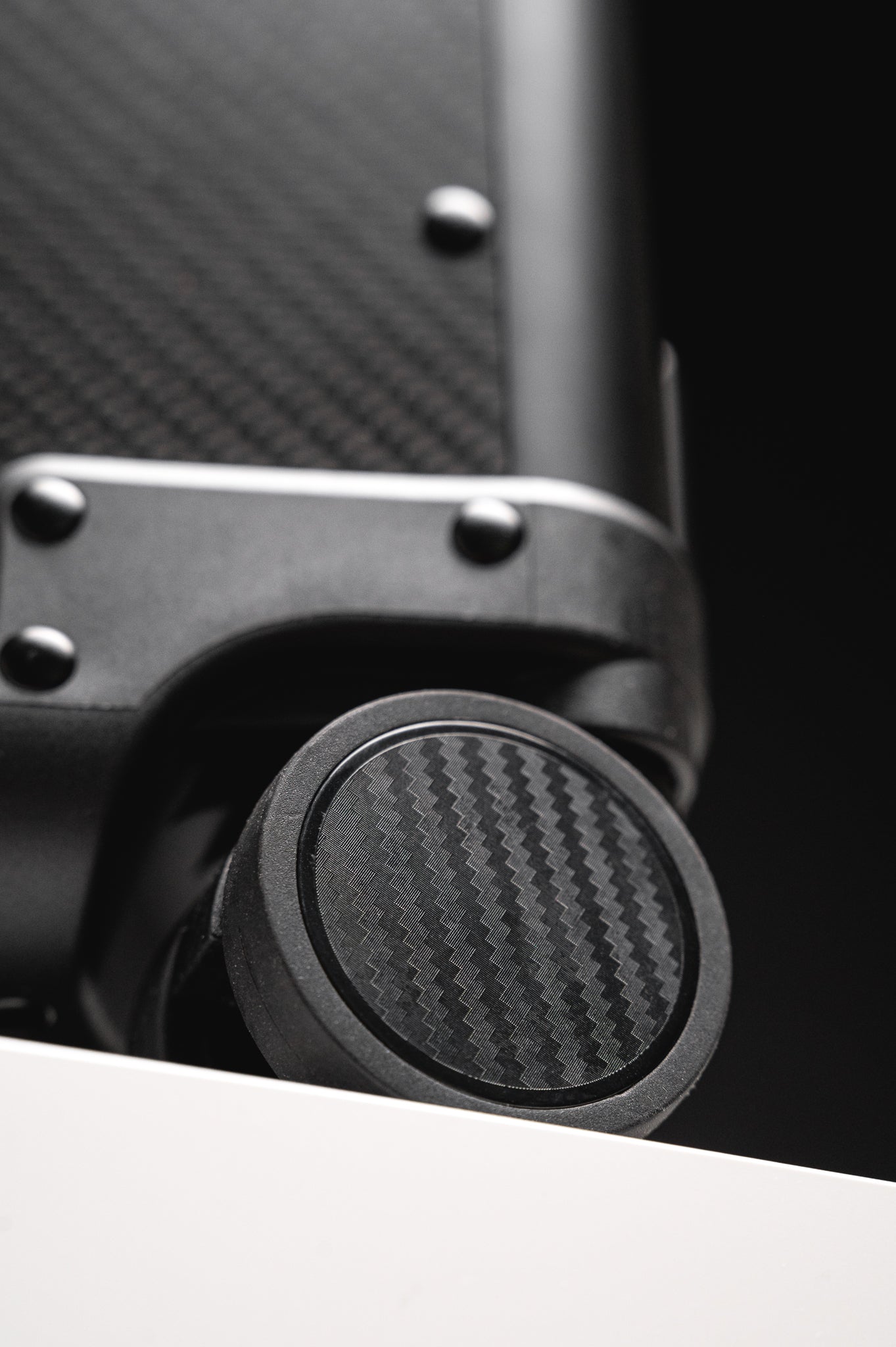 Buy B-2 Carbon Carry-On Trunk - Carbon Fiber Carry-On Luggage – SKYBORNE